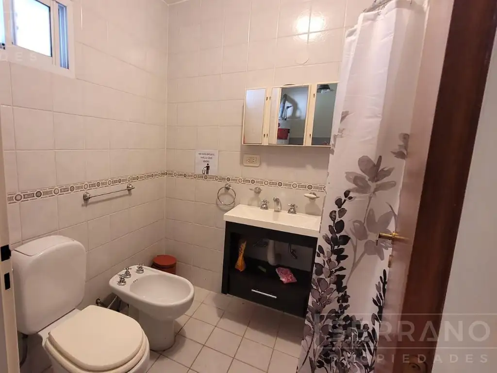 Casa en Venta en Parque Exaltacion - 4 dormitorios - Argenprop