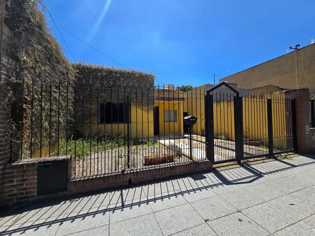 Casa Alquiler 3 ambientes 45 años, 80m2, 1 cochera, Lope Vega 2300 ...