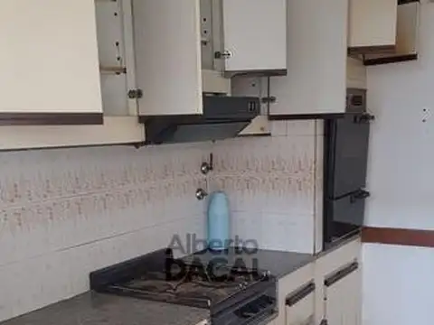 Casas en Venta de ALBERTO DACAL PROPIEDADES en La Plata - Inmuebles Clarín