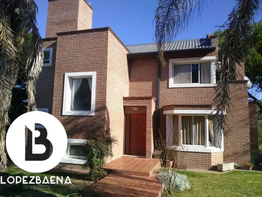 Alquiler Casa 4 dormitorios 19 años, 215m2, 2 cocheras, Bv. La Paloma 1000, La Paloma | Argenprop