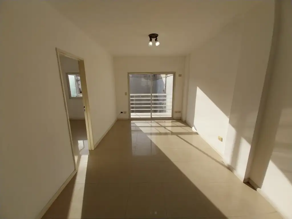 Venta Departamento monoambiente, Contrafrente, Norte, Ramon Falcon 3000 ...