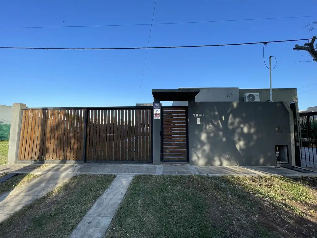 Venta Casa 3 dormitorios a estrenar, 120m2, 2 cocheras, 487 Entre 133 Y 134 3800, Joaquin Gorina ...
