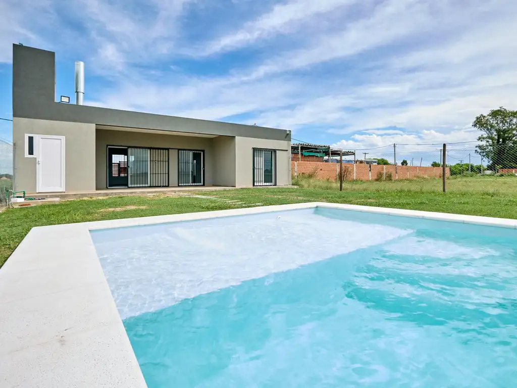 Venta Casa 2 dormitorios a estrenar, 2 cocheras, 80m2, Alfredo Schilla ...