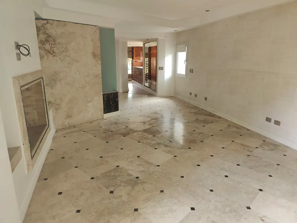 Venta Casa 5 dormitorios 10 años, 500m2, 3 cocheras, Uriburu 1000 ...