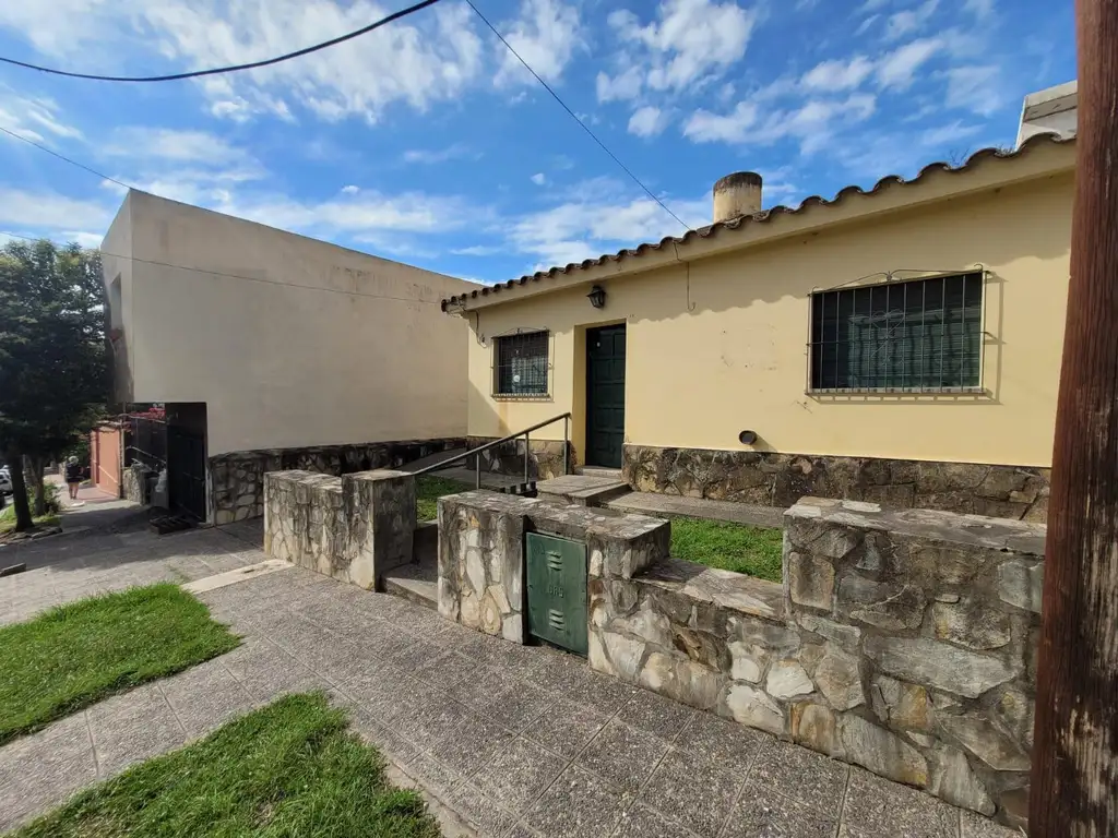 Venta Casa 2 dormitorios 40 años, 61m2, 1 cochera, Calle Los Crespones, Tres Cerritos, Salta ...