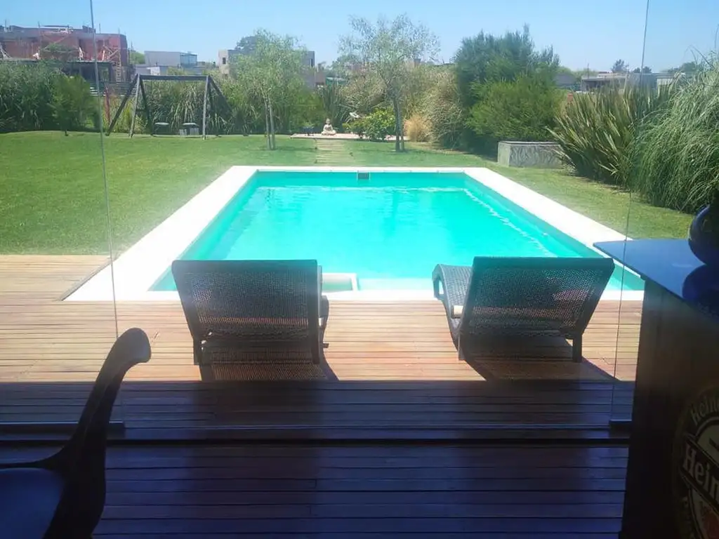 Venta Casa 4 dormitorios 5 años, 162m2, Este, San Sebastian, Belen De ...