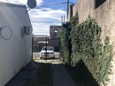 Casas en Venta de ALBERTO DACAL PROPIEDADES en La Plata - Inmuebles Clarín