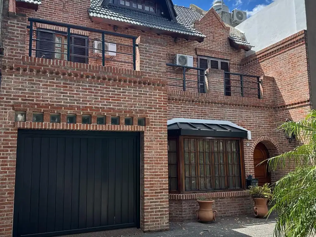 Casa Alquiler 25 años, 250m2, Pareja 4600, Villa Devoto | Argenprop