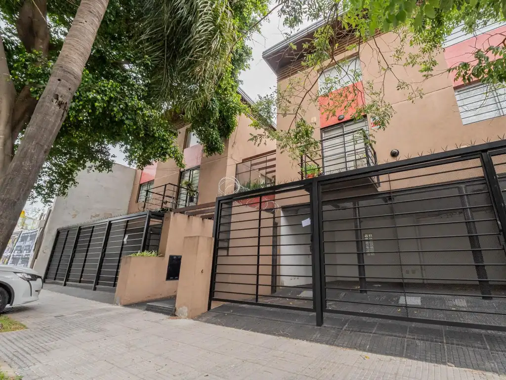 PH Venta 2 ambientes 10 años, Frente, 1 cochera, Obispo San Alberto ...