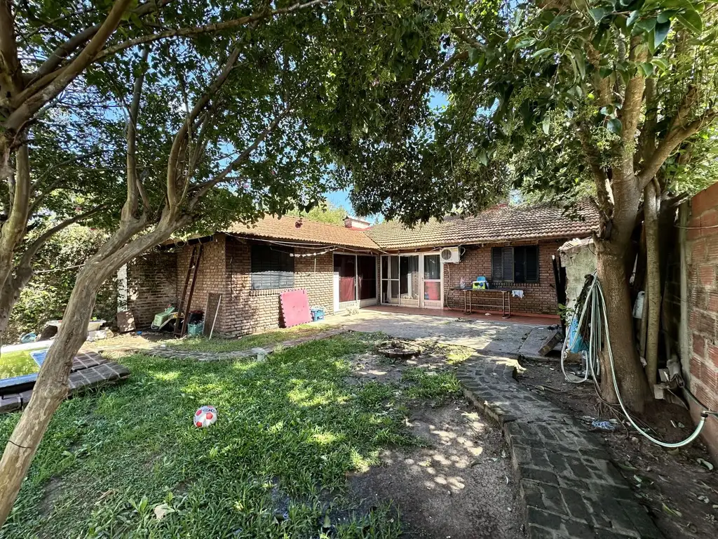 Casa Venta 3 ambientes 60 años, 3 cocheras, 400m2, Coronel Vilela 1900 ...