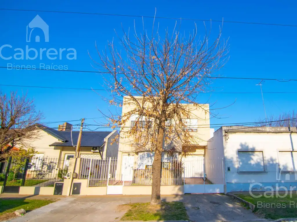 Venta Casa 3 dormitorios 38 años, 1 cochera, 154m2, 526 Entre 9 Y 10 N°1488, Tolosa | Argenprop