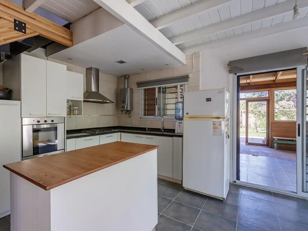 Venta Casa 2 dormitorios 8 años, 145m2, Schilla 4900 ( Calle 13 Y Pedro ...