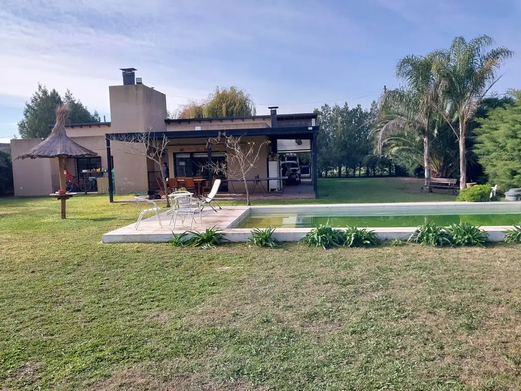 Venta Casa 3 dormitorios 13 años, 2 cocheras, 155m2, Calle 492 Entre 133 Y 134 3800, Joaquin ...