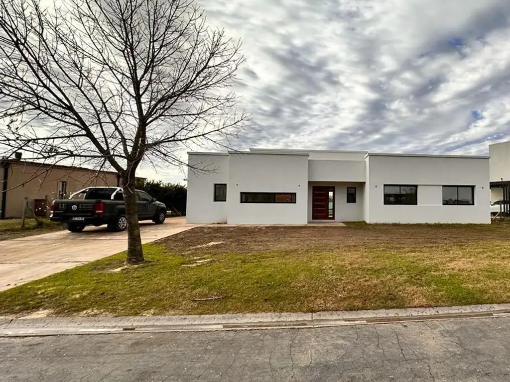 Casa Alquiler 4 ambientes a estrenar, 180m2, 4 cocheras, El Canton, El ...