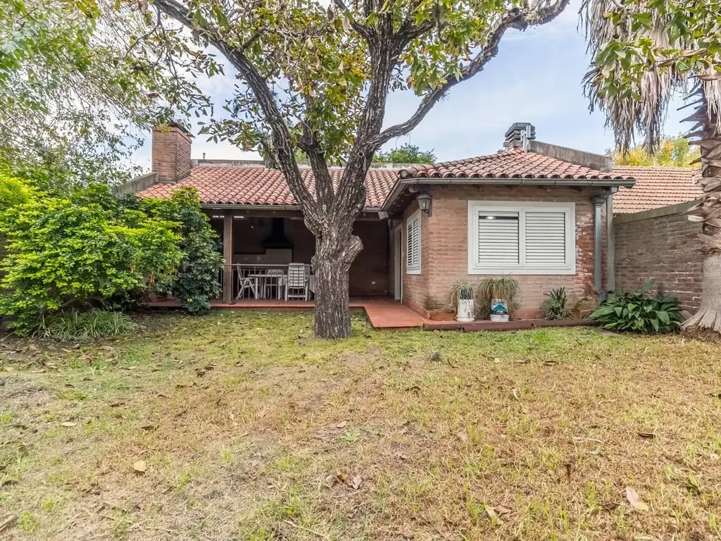 Casa Venta 5 ambientes 50 años, Oeste, 1 cochera, Santa Rosa 300 ...