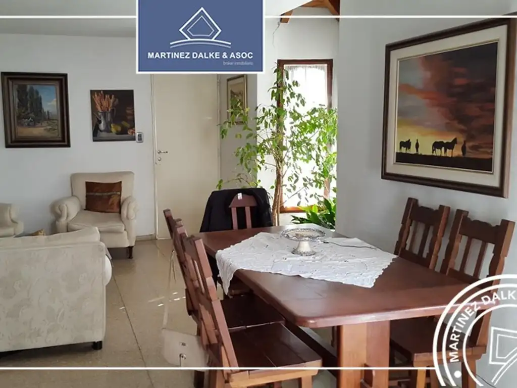 Casa Venta 4 ambientes 40 años, 140m2, 2 cocheras, Mariano Larra 3900 ...