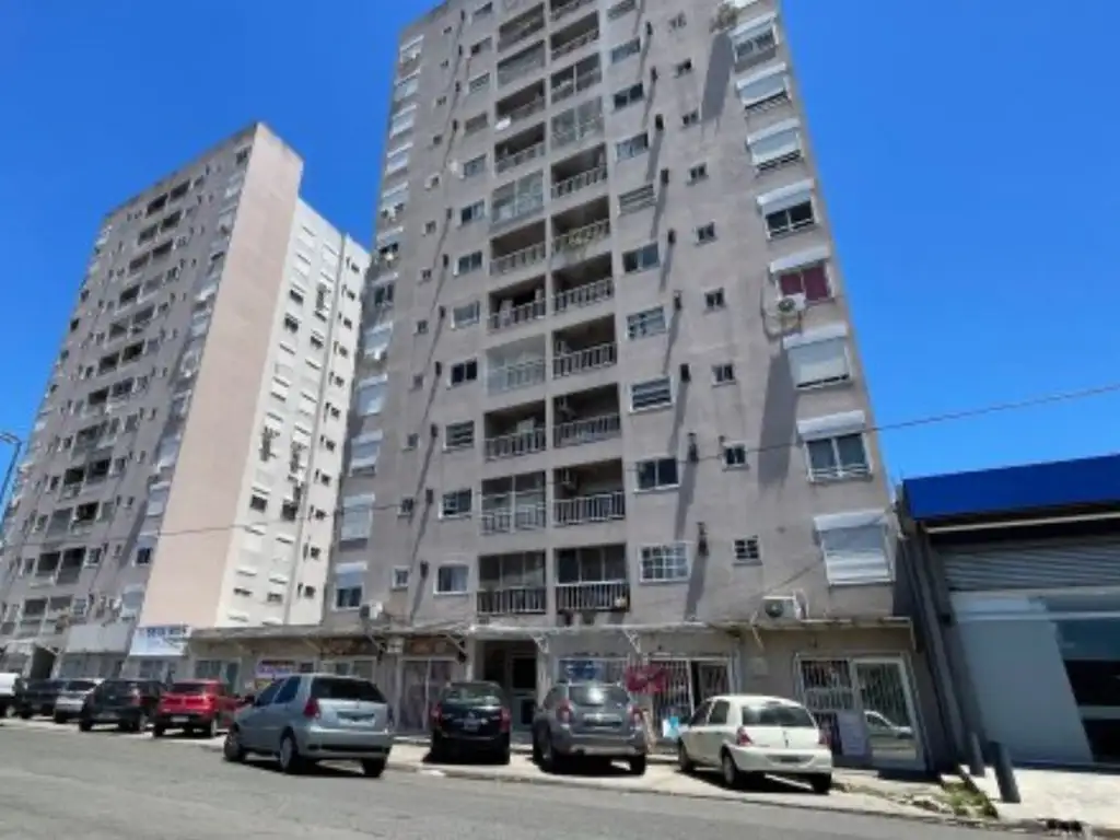 Departamento Venta 3 ambientes 27 años, 58m2, Camino Presidente Juan ...