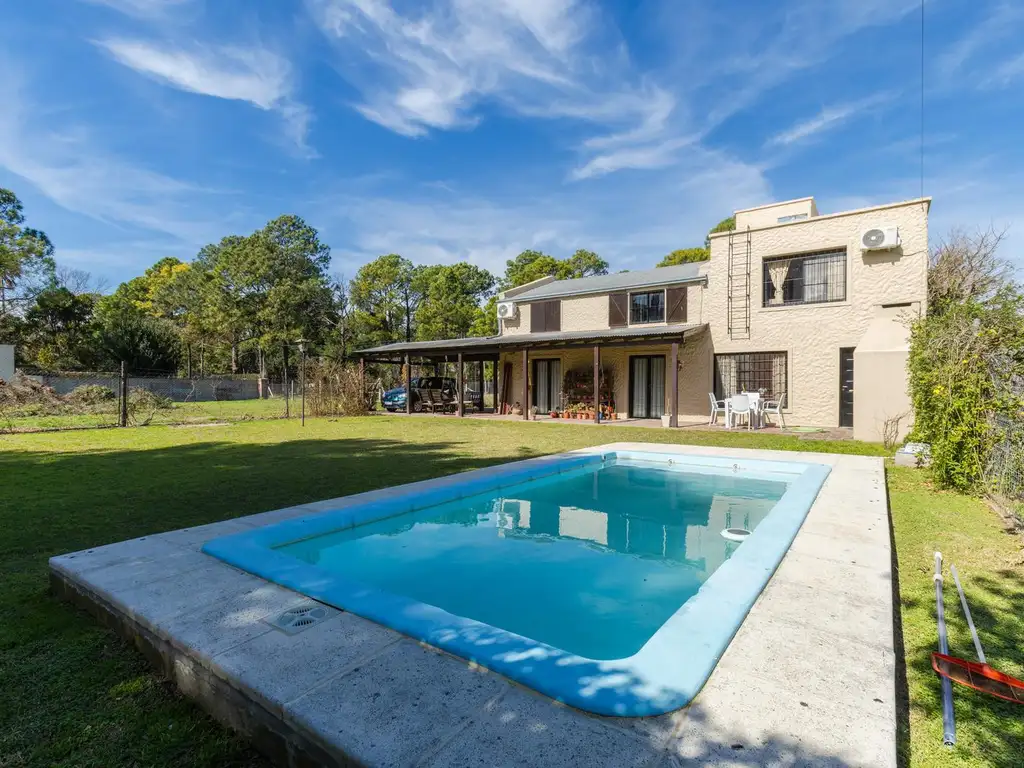 Casa Venta 6 ambientes 18 años, Sur, 2 cocheras, En Venta | Casa 3 ...