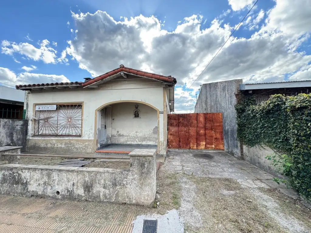 Venta Casa 2 dormitorios, 90m2, 1 cochera, Sargento Cabral 400, Muñiz ...