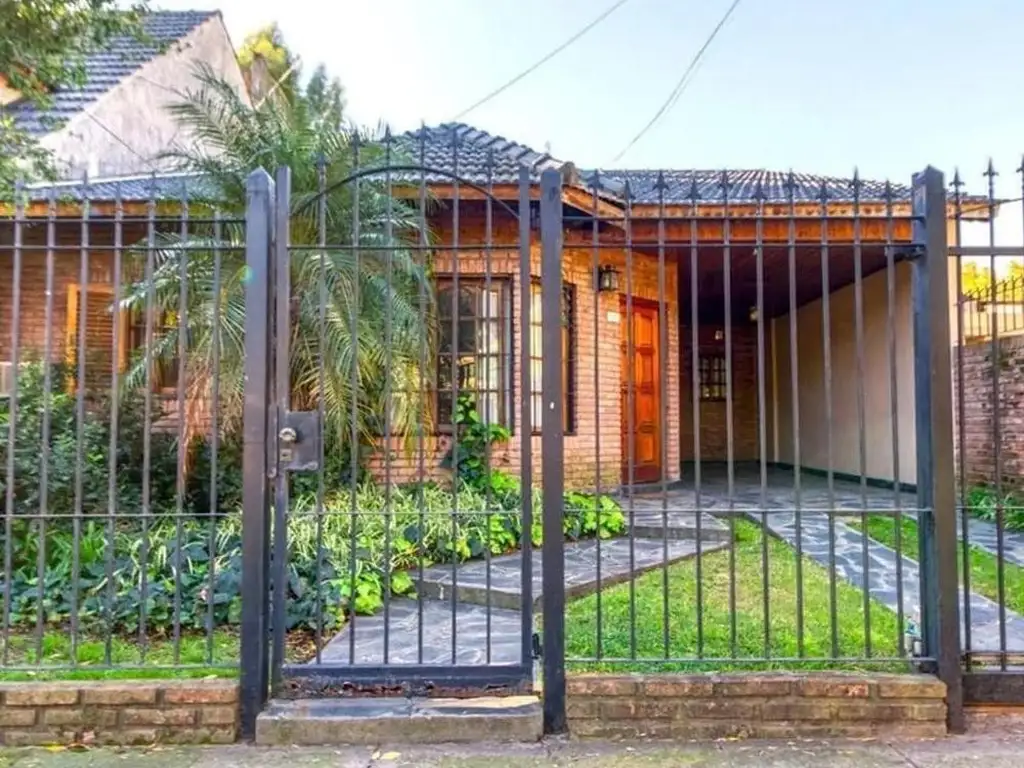 Venta Casa a estrenar 3 dormitorios, 150m2, Sur, Islas Malvinas 3500, Castelar | Argenprop