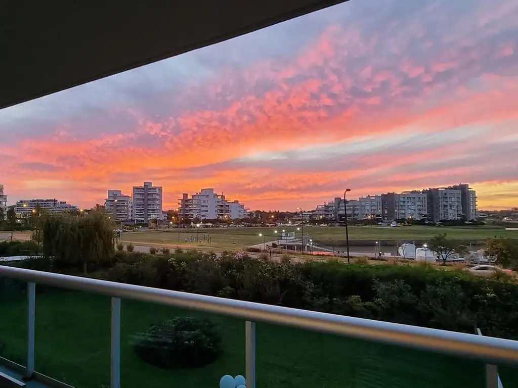 Alquiler Departamento a estrenar 1 dormitorio, 50m2, 1 cochera, Av Del ...