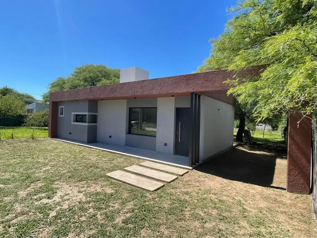 Venta Casa a estrenar 2 dormitorios, 105m2, 2 cocheras, Calle 18 0 ...