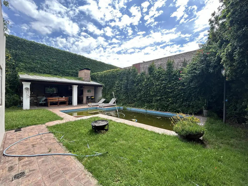 Casa Venta a estrenar 5 ambientes, con balcón, 3 cocheras, Ayacucho ...