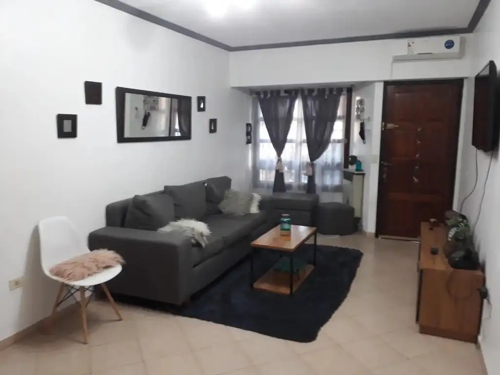 Casa Alquiler 25 años 4 ambientes, 1 cochera, 90m2, Tacuari 1000, Ramos ...