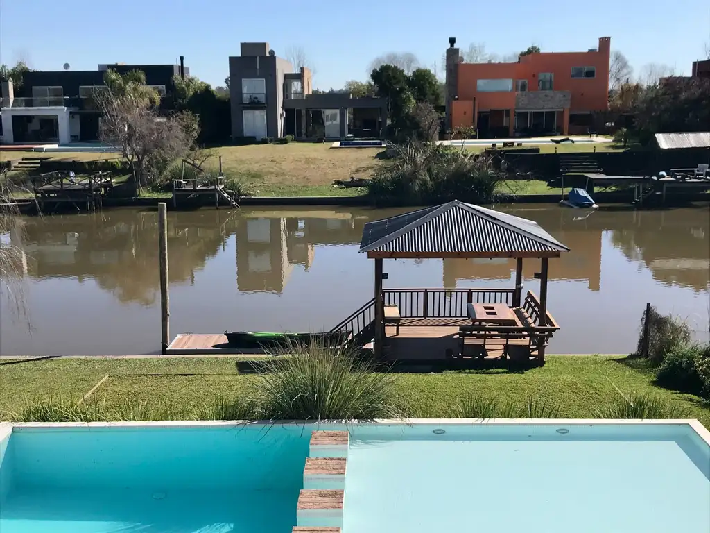 Casa Venta 7 años 7 ambientes, 5 cocheras, 430m2, Deán Funes 2000, San ...