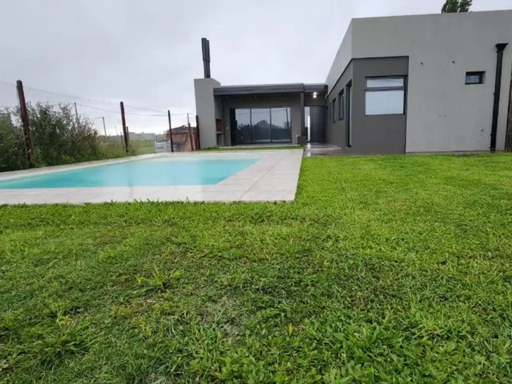 Casa Venta a estrenar 5 ambientes, Norte, 1 cochera, Alfredo Schilla 0 ...