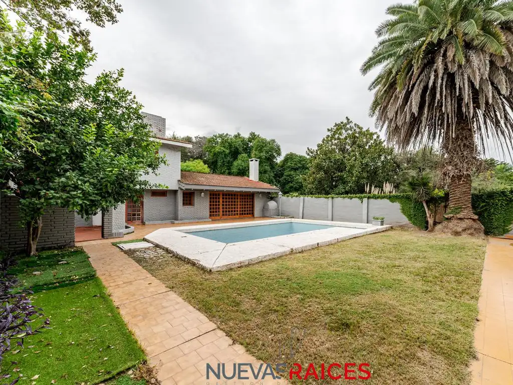 Casa Venta 40 años 6 ambientes, 4 cocheras, 330m2, Villa Allende, Colon ...