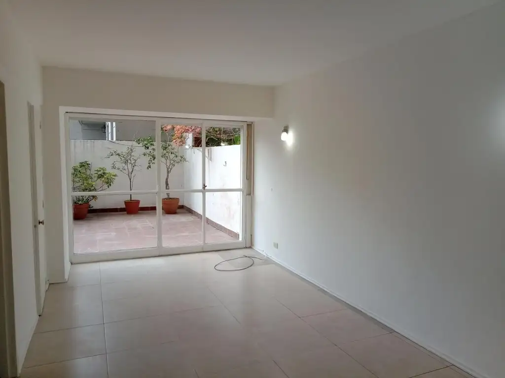 Departamento Alquiler 45 años monoambiente, Contrafrente, Este, Av ...