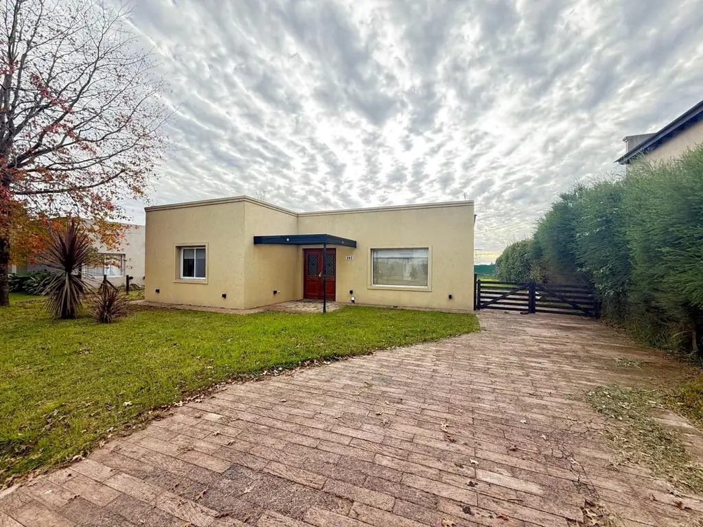 Casa Alquiler 4 ambientes, 4 cocheras, 120m2, Cardales Village ...