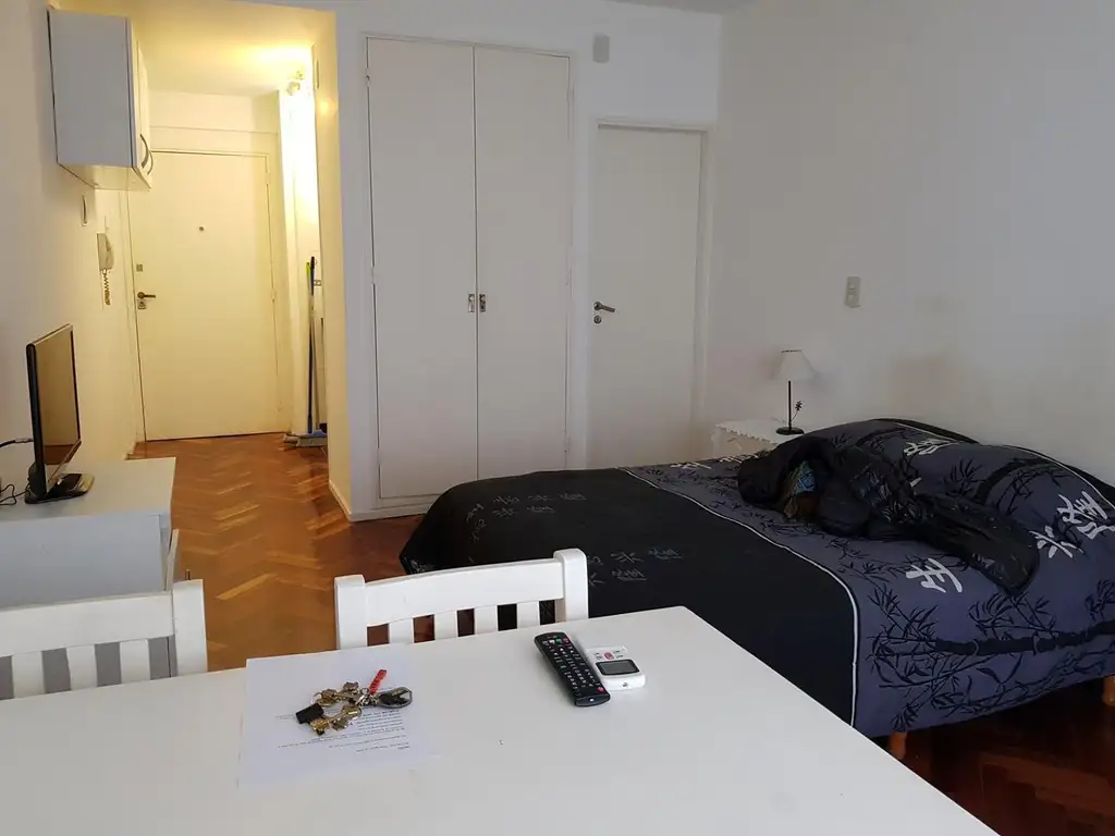Departamento Alquiler monoambiente, Lateral, 25m2, Cabello 3300 piso 7 ...