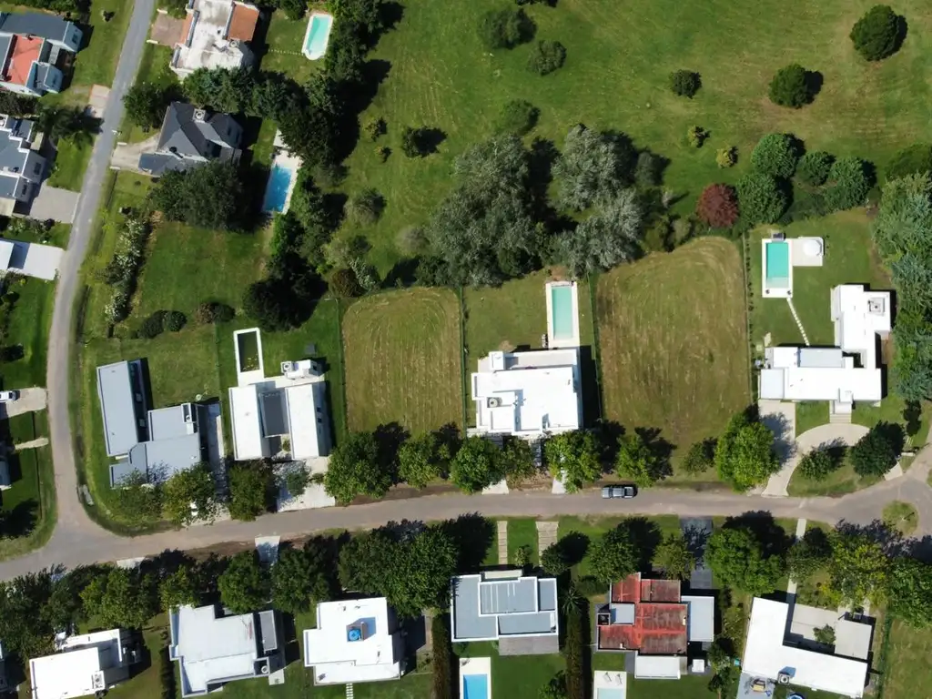 Venta Terreno, 21mts frente, 49mts fondo, Barrio Cardales Village ...