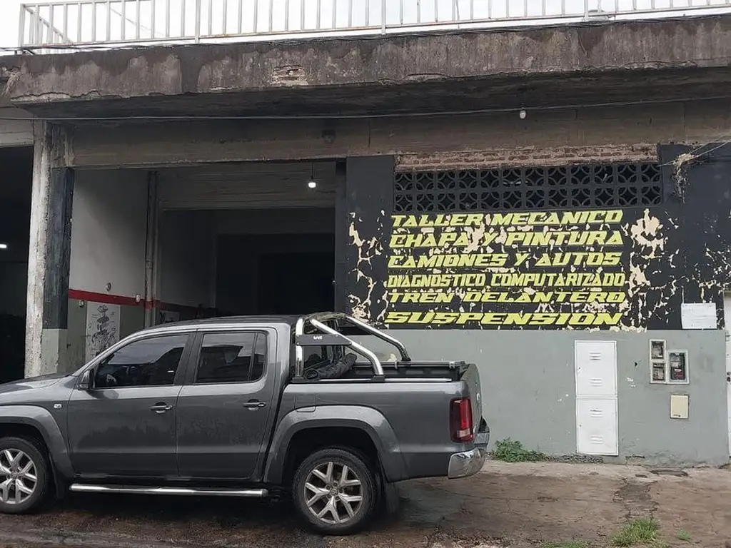 Alquiler Galpon, 10mts frente, 22mts fondo, Pujol 3500, Isidro Casanova ...