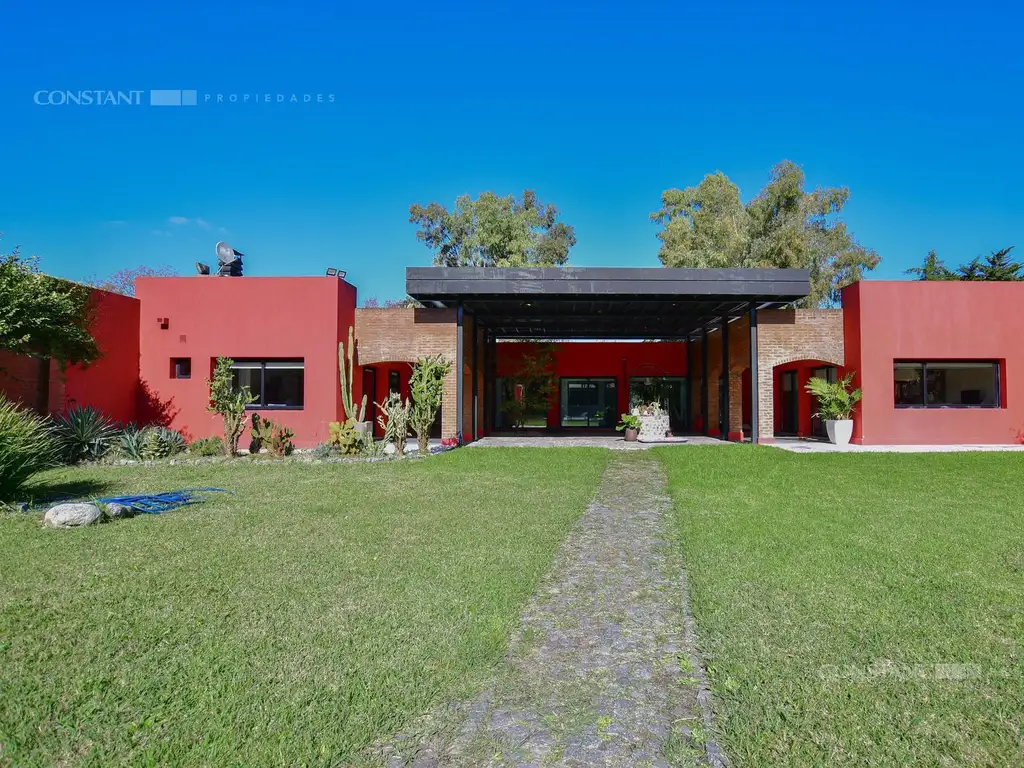 Venta Casa 10 años 3 dormitorios, 2 cocheras, 443m2, 23 Entre 460 Y 462, City Bell | Argenprop