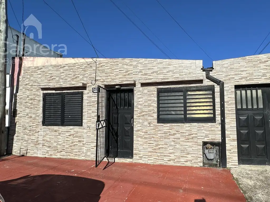 Venta Casa 40 años 2 dormitorios, 2 cocheras, 150m2, 3 E/ 81 Y 82, Villa Elvira, La Plata ...