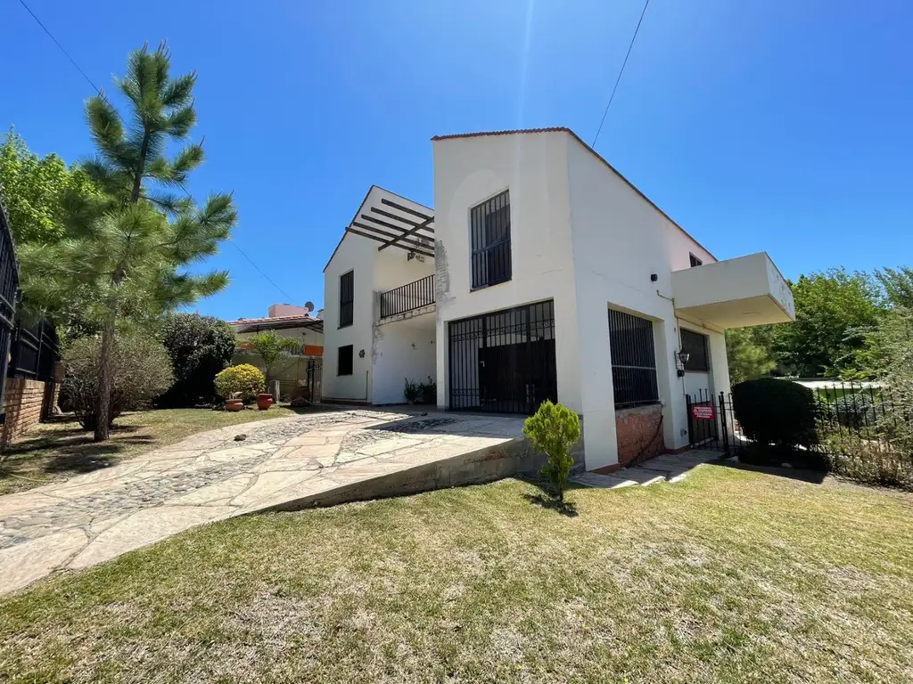 Casa Venta 30 años 6 ambientes, 208m2, 2 cocheras, La Paz 200, La ...