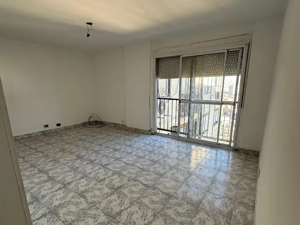 Departamento Venta 36 años 3 ambientes, Lateral, Sur, Montes Oca 1200 ...