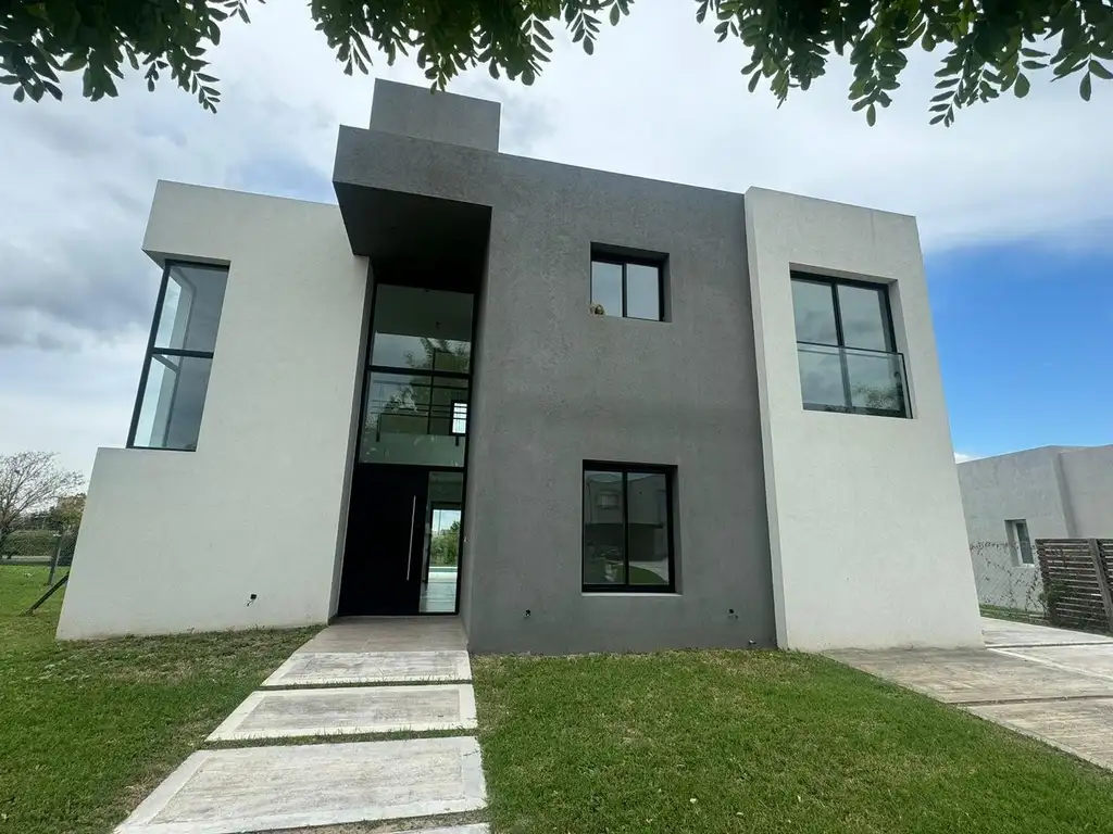 Casa Venta a estrenar 5 ambientes, 190m2, 3 cocheras, El Canton, El ...