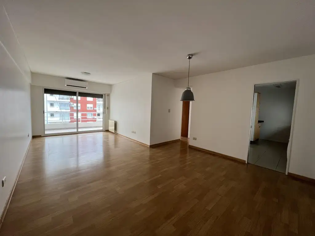 Alquiler Departamento 28 años 2 dormitorios, 65m2, con balcón, Cabello ...